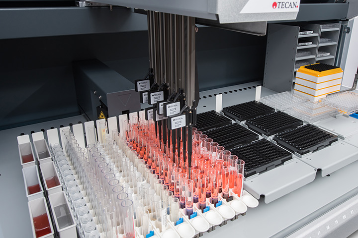 Tecan リキッドハンドリングおよび自動分注機